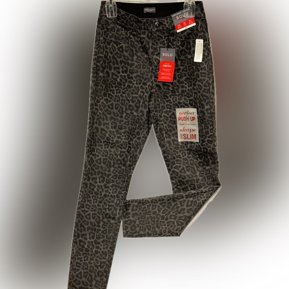 BOLD elements | Pants & Jumpsuits | Bold Elements Perfect Butt Leopard ...